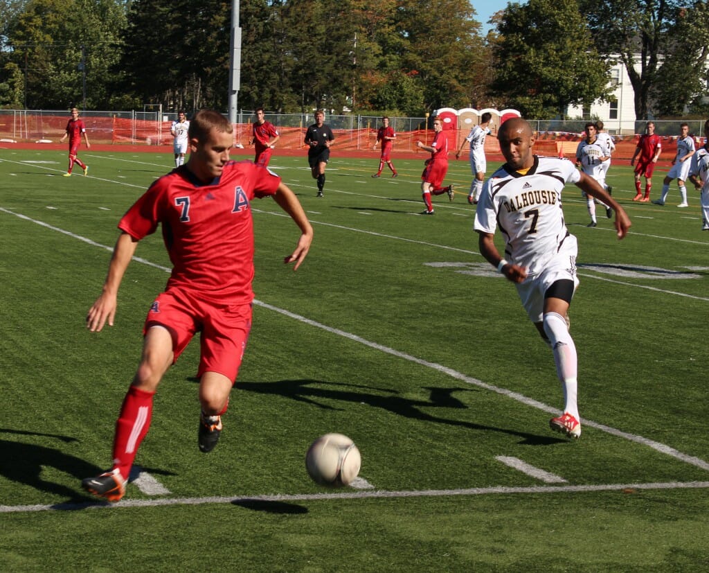 Men's soccer split weekly matches | Dalhousie Gazette