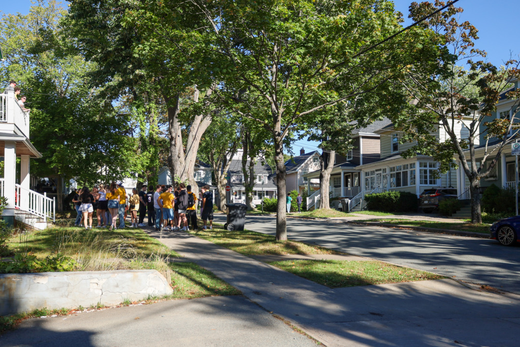 A day in the life of a Hoco house | Dalhousie Gazette